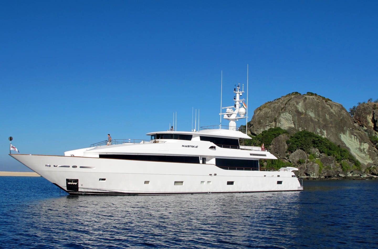 Whitsunday Luxury Yacht Charters | Luxury Sailing Charters & Yachts