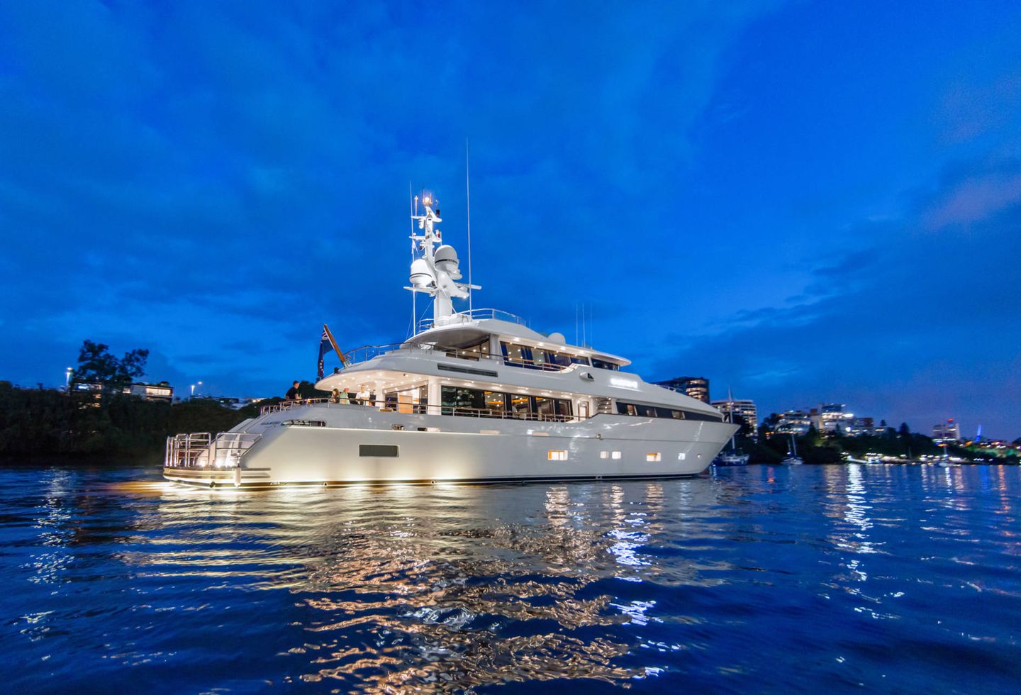 Whitsunday Luxury Yacht Charters | Luxury Sailing Charters & Yachts